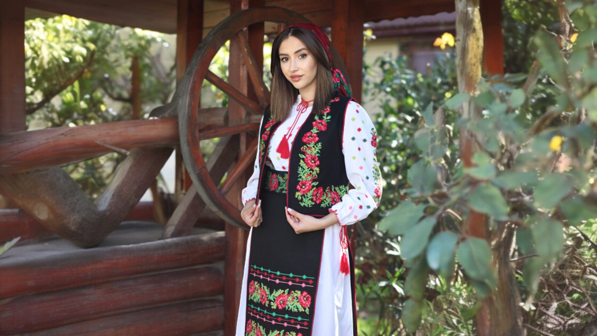 Ie Romaneasca Traditionala І Magazin Ii Romanesti